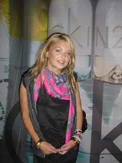 thegossipmusicmadness: Paolo’s Couple, Teri Brogan.