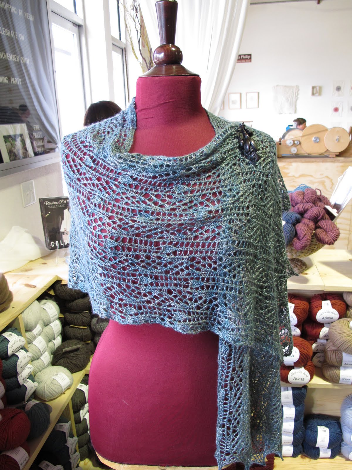 lacefreak: Vinca Shawl/Helix Scarf (Pre Turkey Easy Knitting)