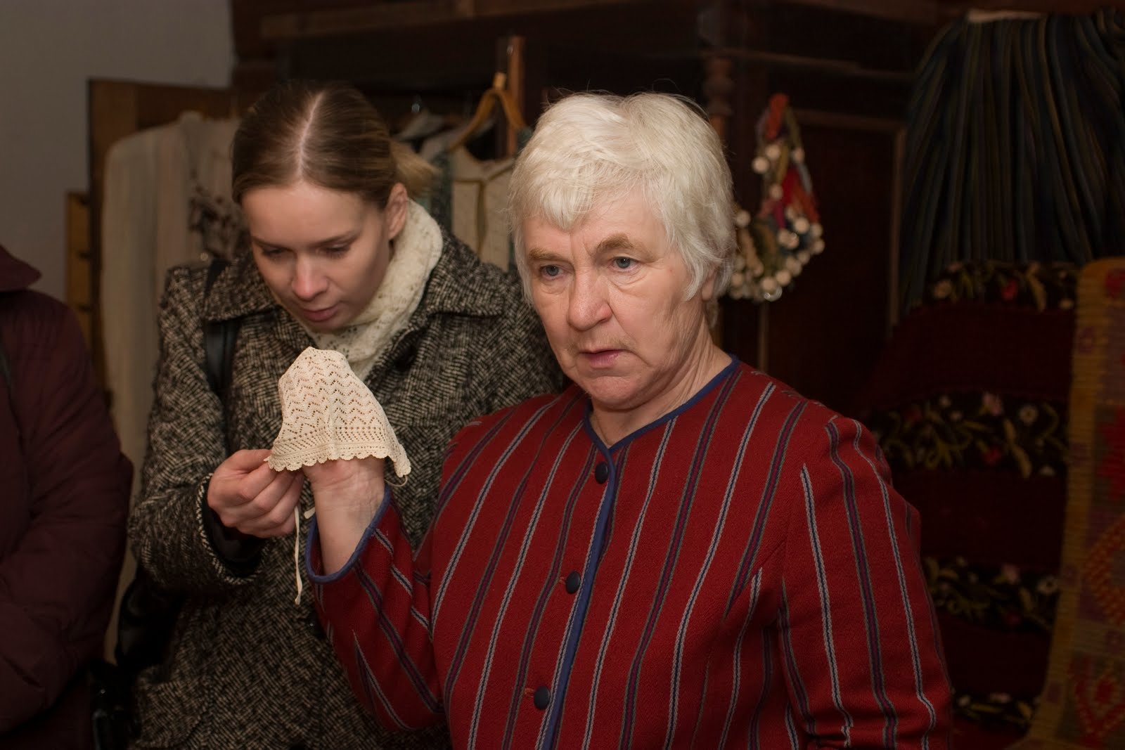 Alansi. Kirivalla. Lutsu. : Kõue maanaiste seltsiga Anu Raua muuseumis ...