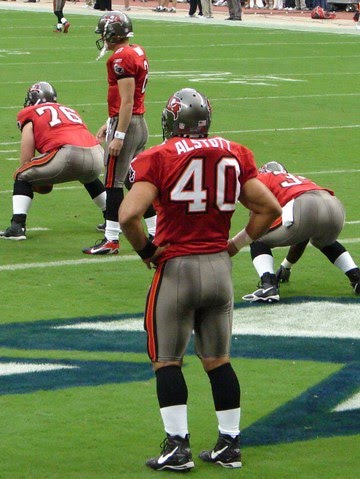 Justin's "Just Men": A Tribute to Mike Alstott