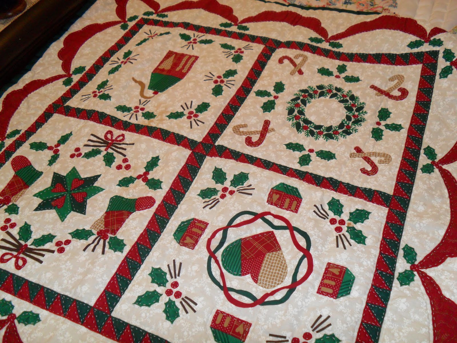Cottage Creative Living by Egretta Wells: Cheater Quilts make great gifts!