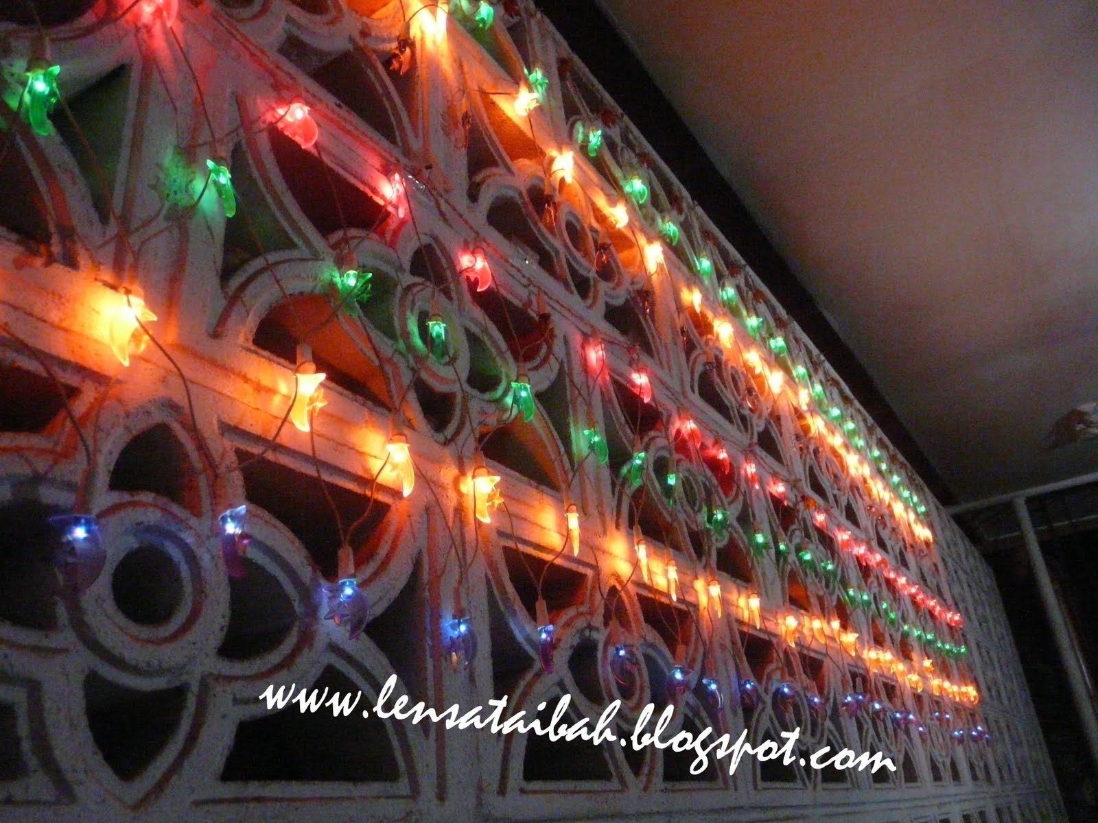 LENSATAIBAH.BLOGSPOT.COM: LAMPU RAYA, MOOD RAYA