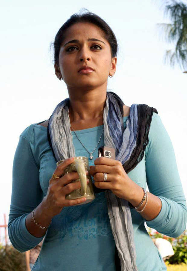 INDIAN ACTRESS GALLERI: Anuskha Shetty In Singam Movie Photo Gallery