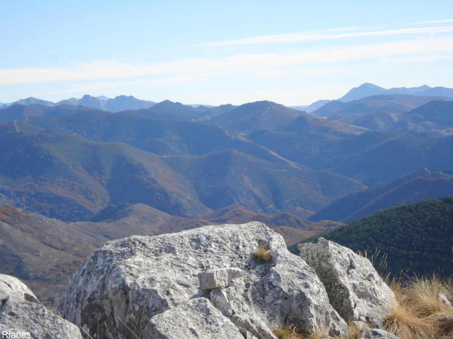 la fuente del abedul: Ascensión al Cueto Ancino
