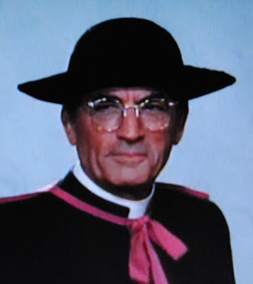 Orbis Catholicus Secundus: Image of Cappello Romano (Roman Flat Hat)