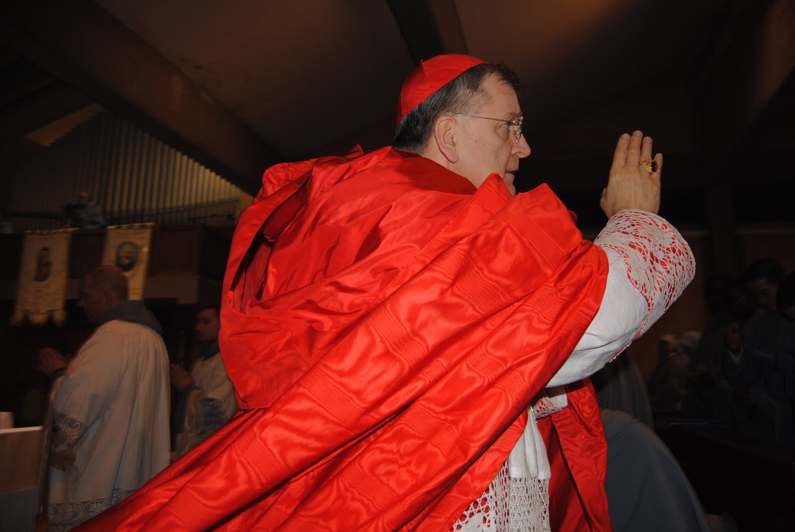 Orbis Catholicus Secundus: Glorious Return of the Cappa Magna to Rome