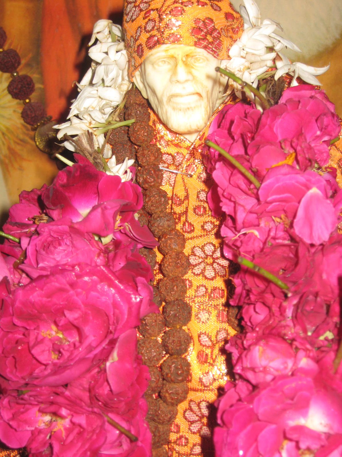 Sai Wallpaper: Sai Darbar Mandir, Ghatlodia, Ahmedabad.