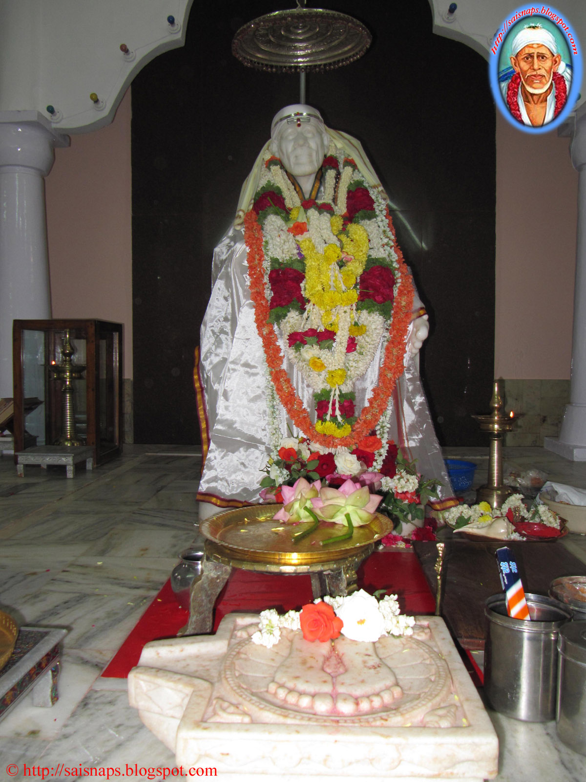 Sai Wallpaper: Sri Sai Baba Mandir, Sampige Road, Malleshwaram, Bangalore