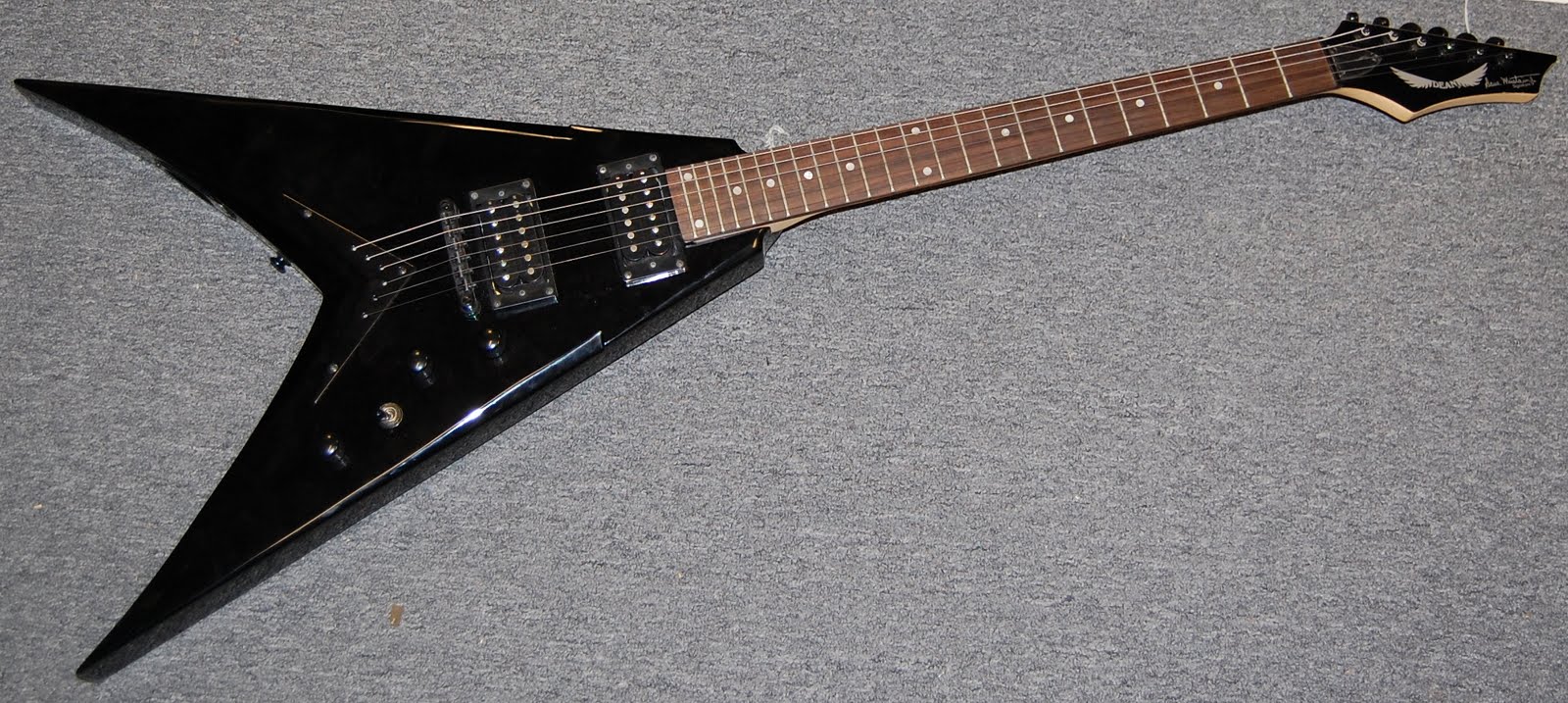 Demoniac Music Supply: Dean VMNT Dave Mustaine