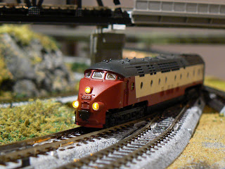 quinntopia - An N Scale blog: Locomotive Roster: Dutch RAm TEE ...