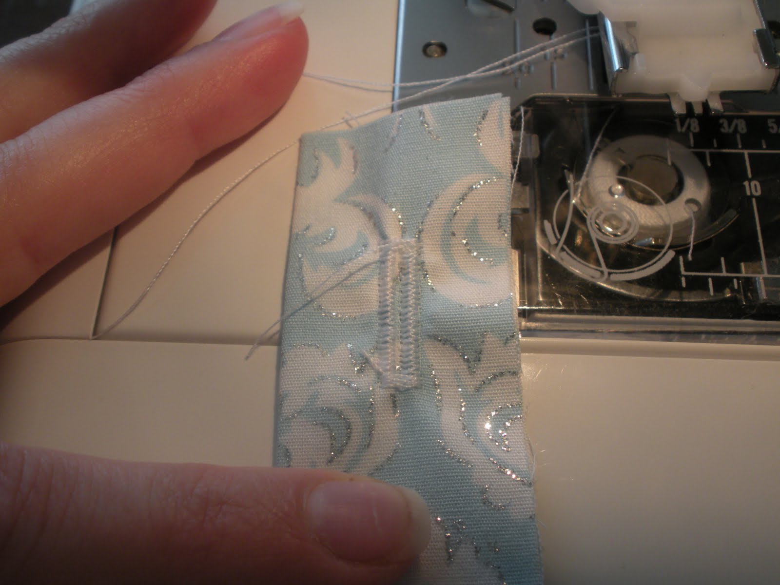 Sew Totally Smitten: Sew Basic: Buttonhole