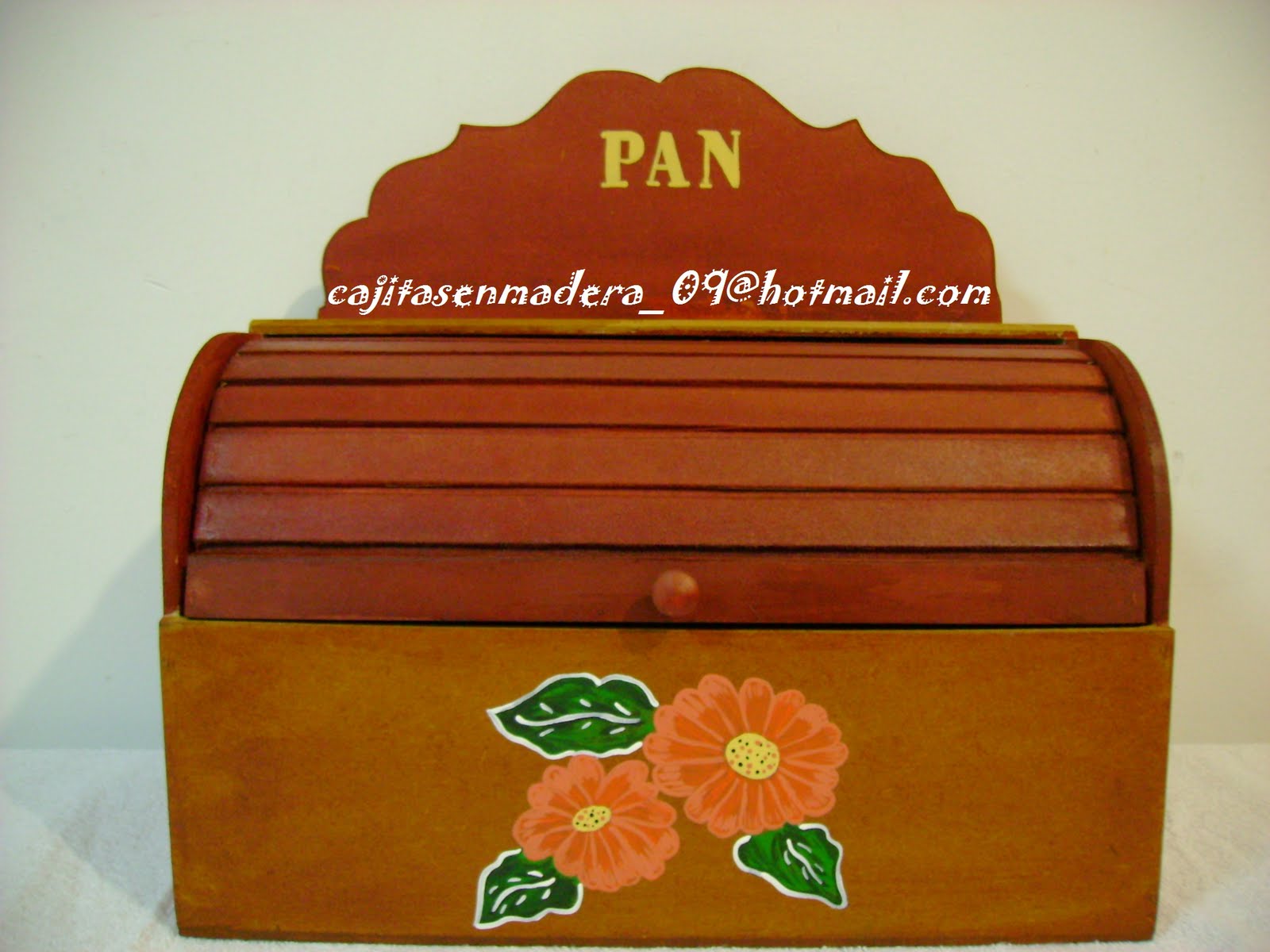 ARTESANIAS EN MADERA: CAJA DE PAN