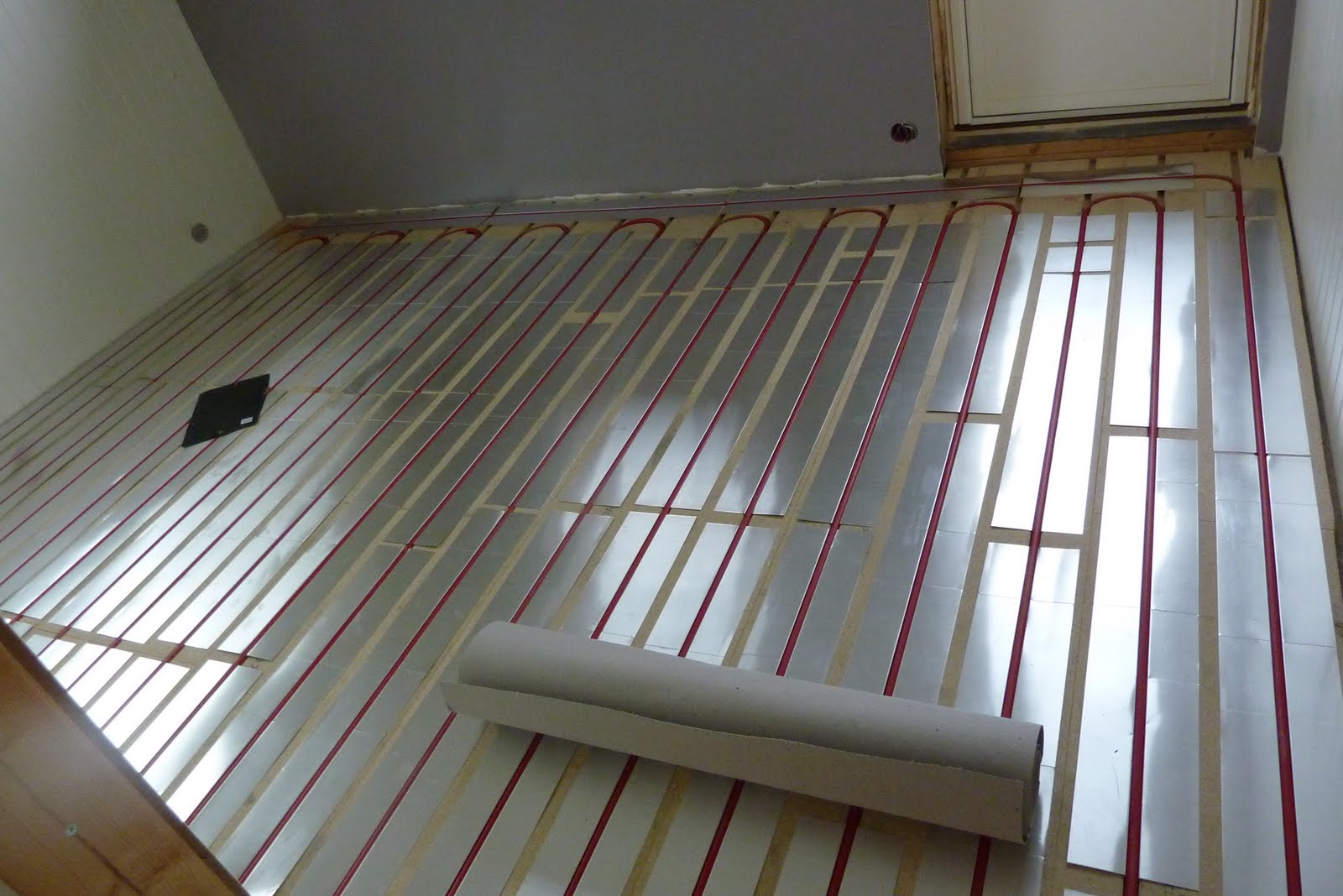 Ukemeny: Vannbåren varme i 2. etg.