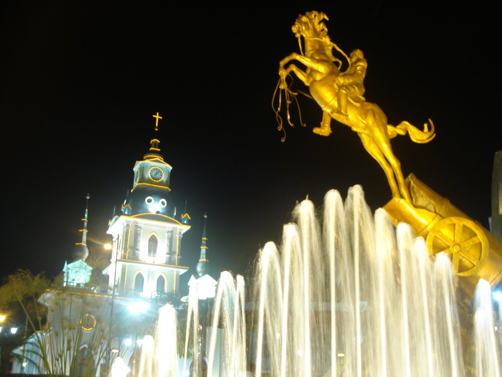 Matt Diaz: Turismo en el Canton Santa rosa