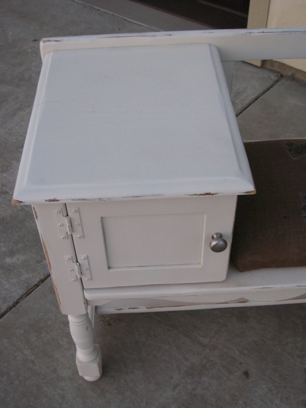 Starview Sonnet: Telephone Bench Makeover