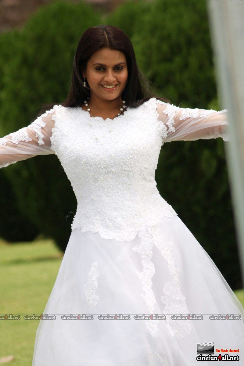 Tamil Celebrity Pictures: Hot malayalam actress Kaveri is now Kalyani ...