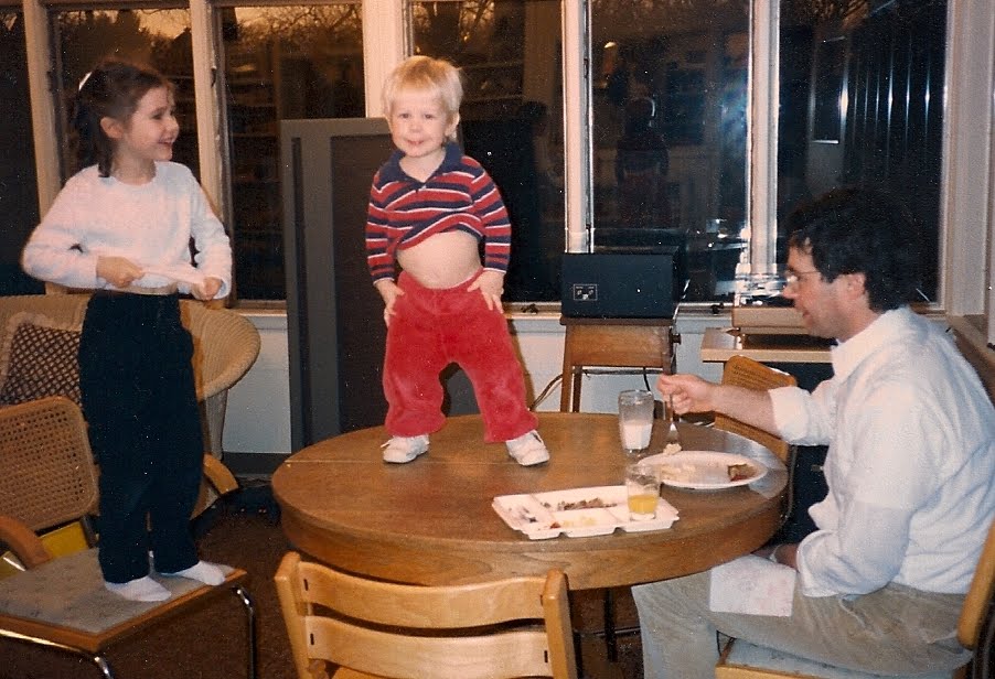 the blonde kid: more table dancing