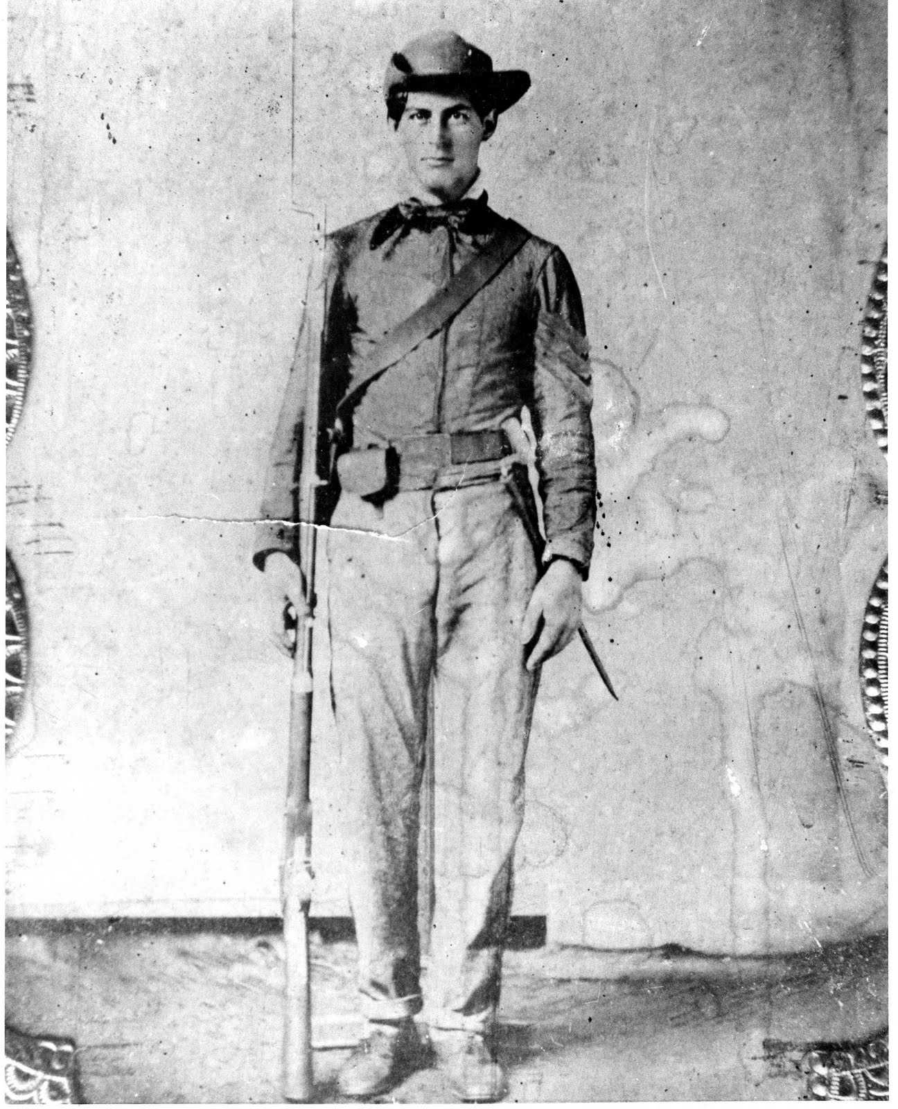 THE SOUTH'S DEFENDER: CONFEDERATE STATES RANGERS