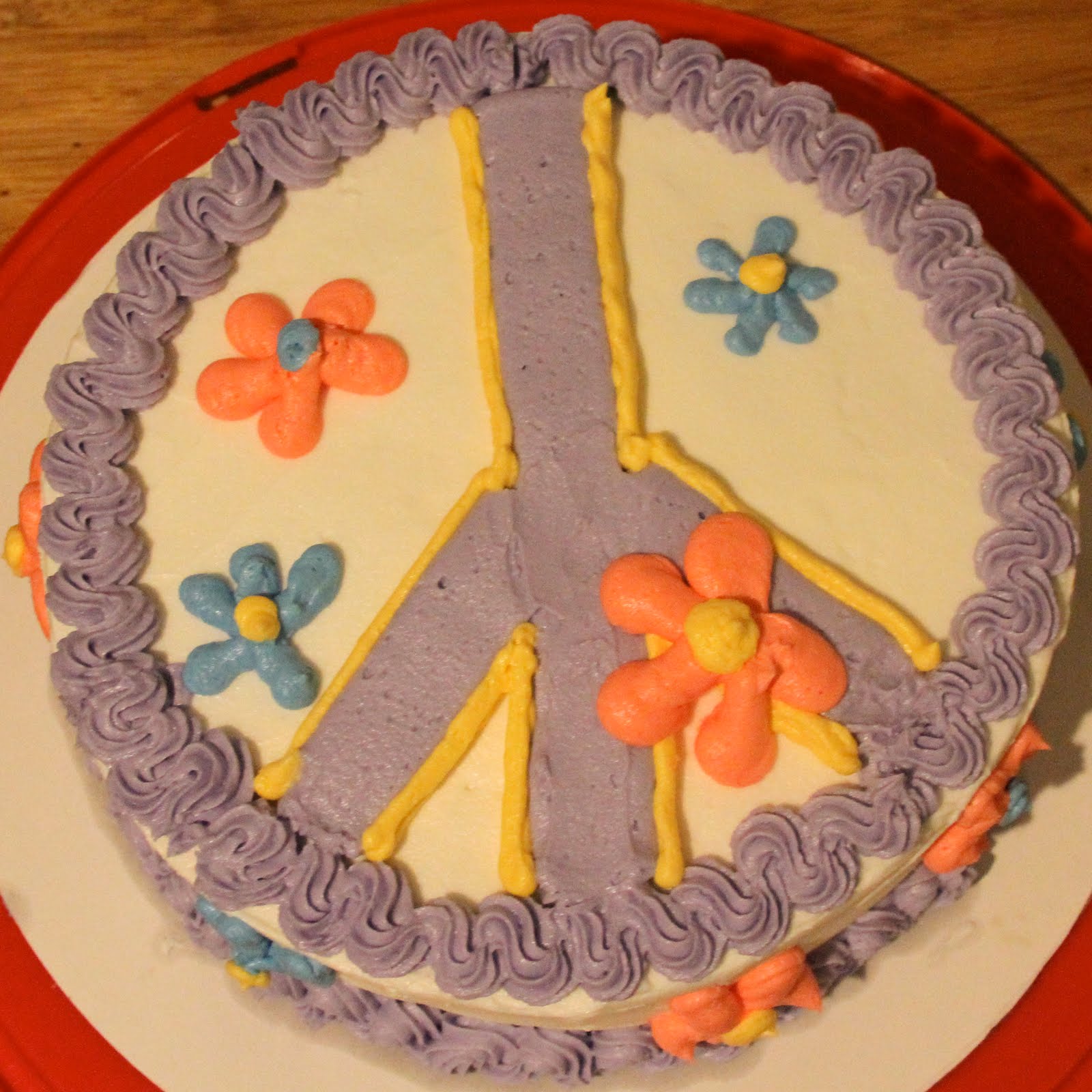 Little Lulu's Cupcakes: Girl's Peace Sign Cake