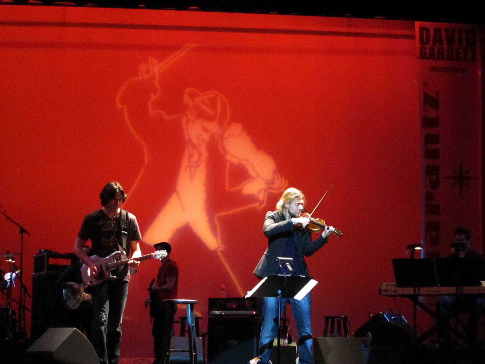 Girlie's Mumble Jumble...: Seeing David Garrett- finally!