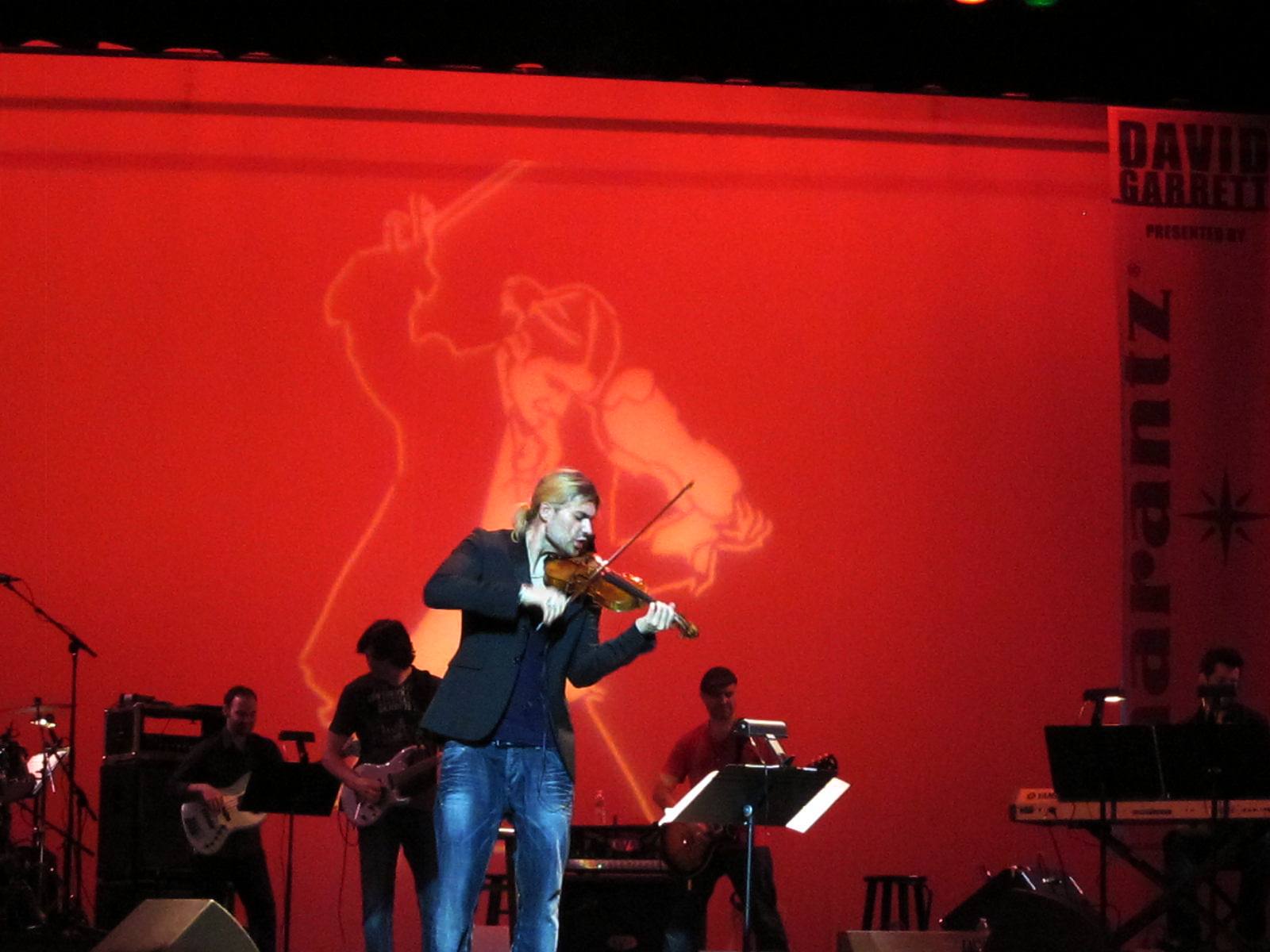 Girlie's Mumble Jumble...: Seeing David Garrett- finally!