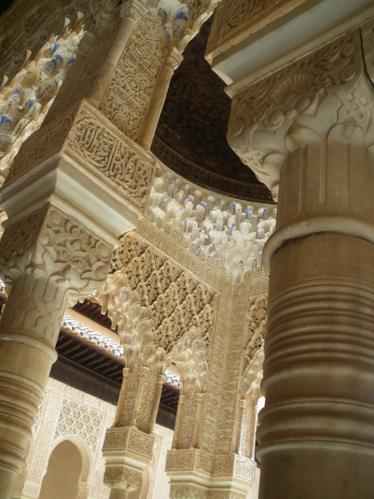 Clases de Historia, Geografía y Arte: El mocárabe en La Alhambra.