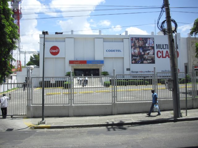 NOTICIAS A TIEMPO.NET: Incendio afectó area de mantenimiento de Claro ...