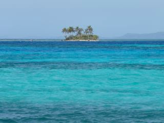 The View From La Puerta Trasera: Boating to Barbareta