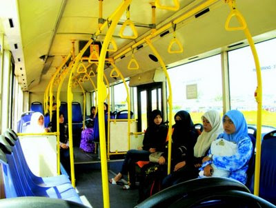 ©OM.GEE!: BAS KHAS WANITA DILANCARKAN