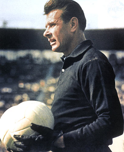 almaar kleiner groeien: Lev Yashin