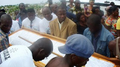 Debout Congolais / Journal du Peuple: La DEPOUILLE MORTELLE DE TATU KALOMBO