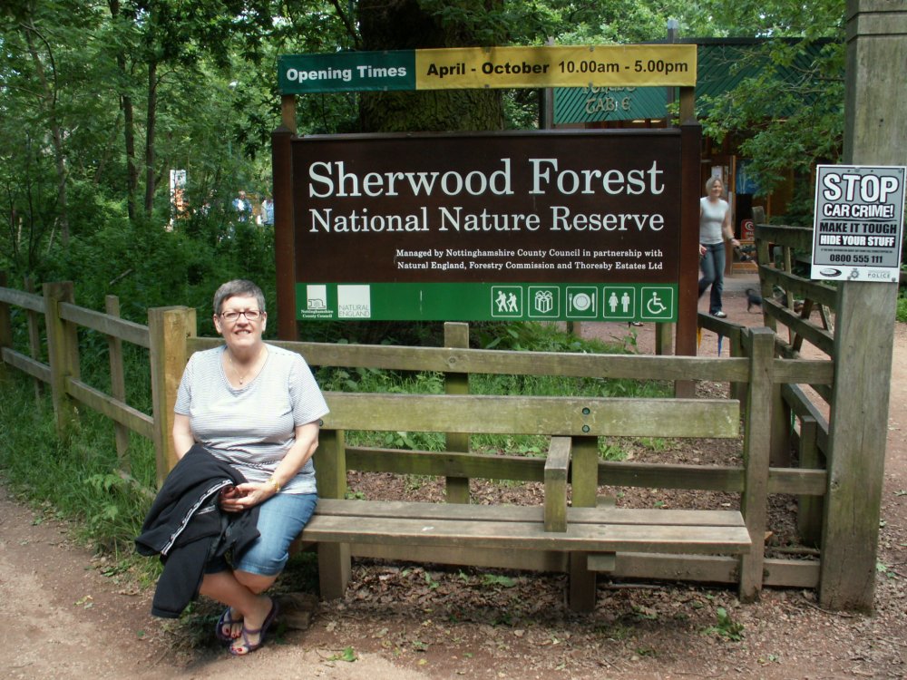 Mick & Lyn's overseas adventure: 12 June 2010 Sherwood Forest, Newstead ...