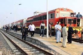 Voz da Lusofonia: Comboio está a chegar a Malange (Angola)