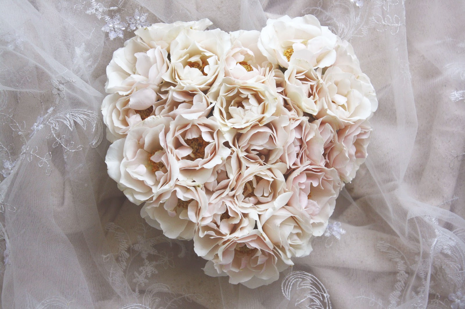 ozma of odds: ...sweetheart center piece tutorial