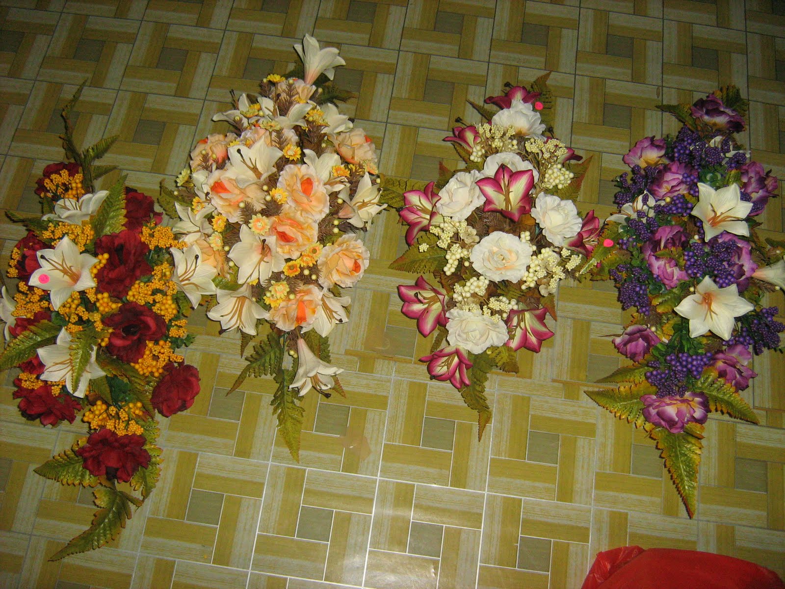 Baini Jaya Station: Gubahan Bunga Hiasan