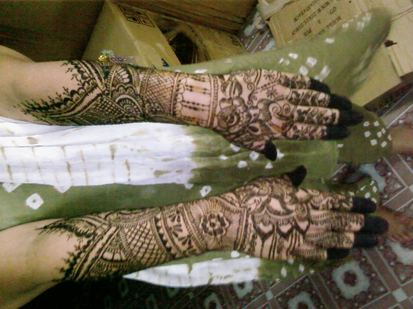 Get started with Mehndi: 2011