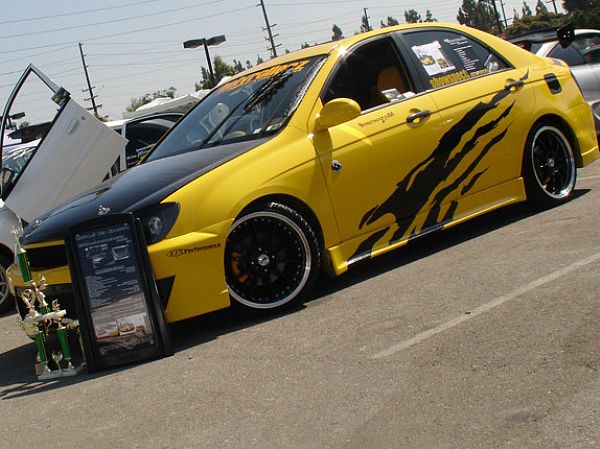 Imágenes de Autos Deportivos: Tuning KIA Spectra 2005