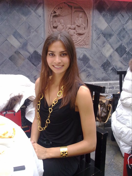 speed: Nadia Pedersen. Wanita Melayu Pertama Memenangi Ratu Cantik ...