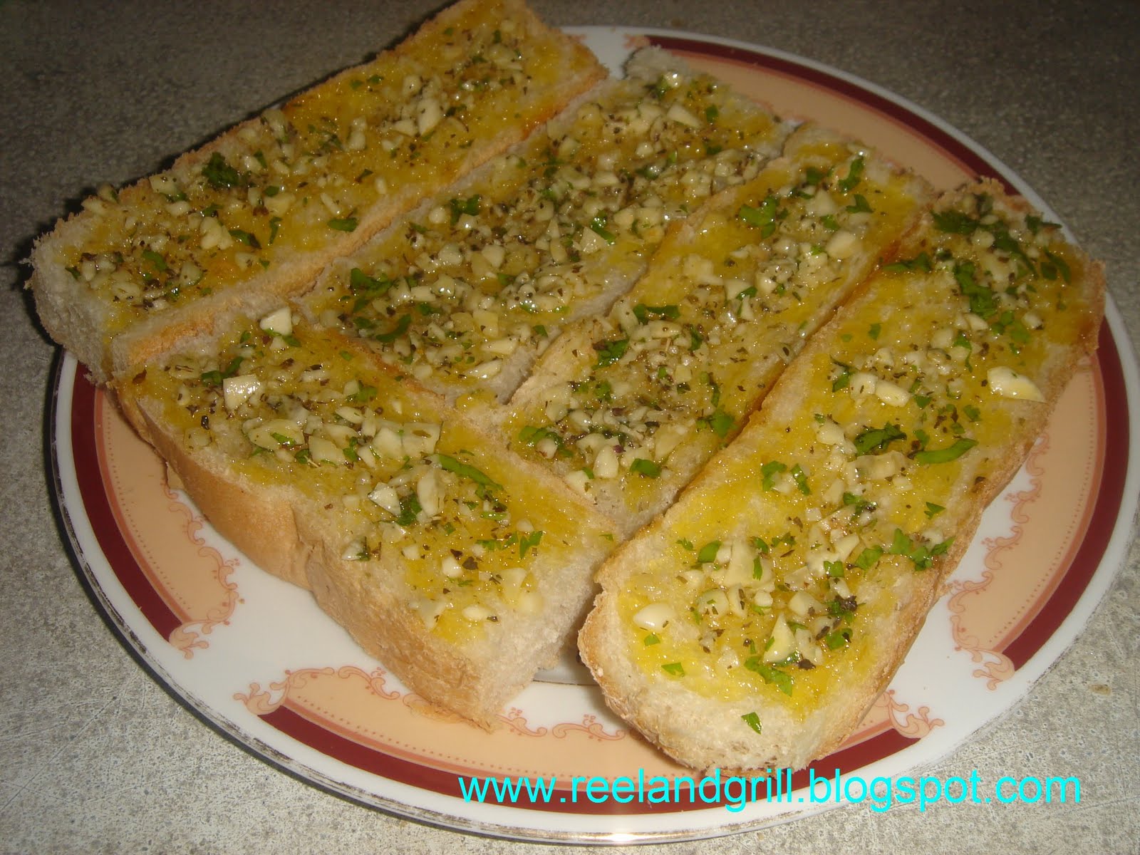 Reel and Grill: Garlic Bread with Real Garlic Bits