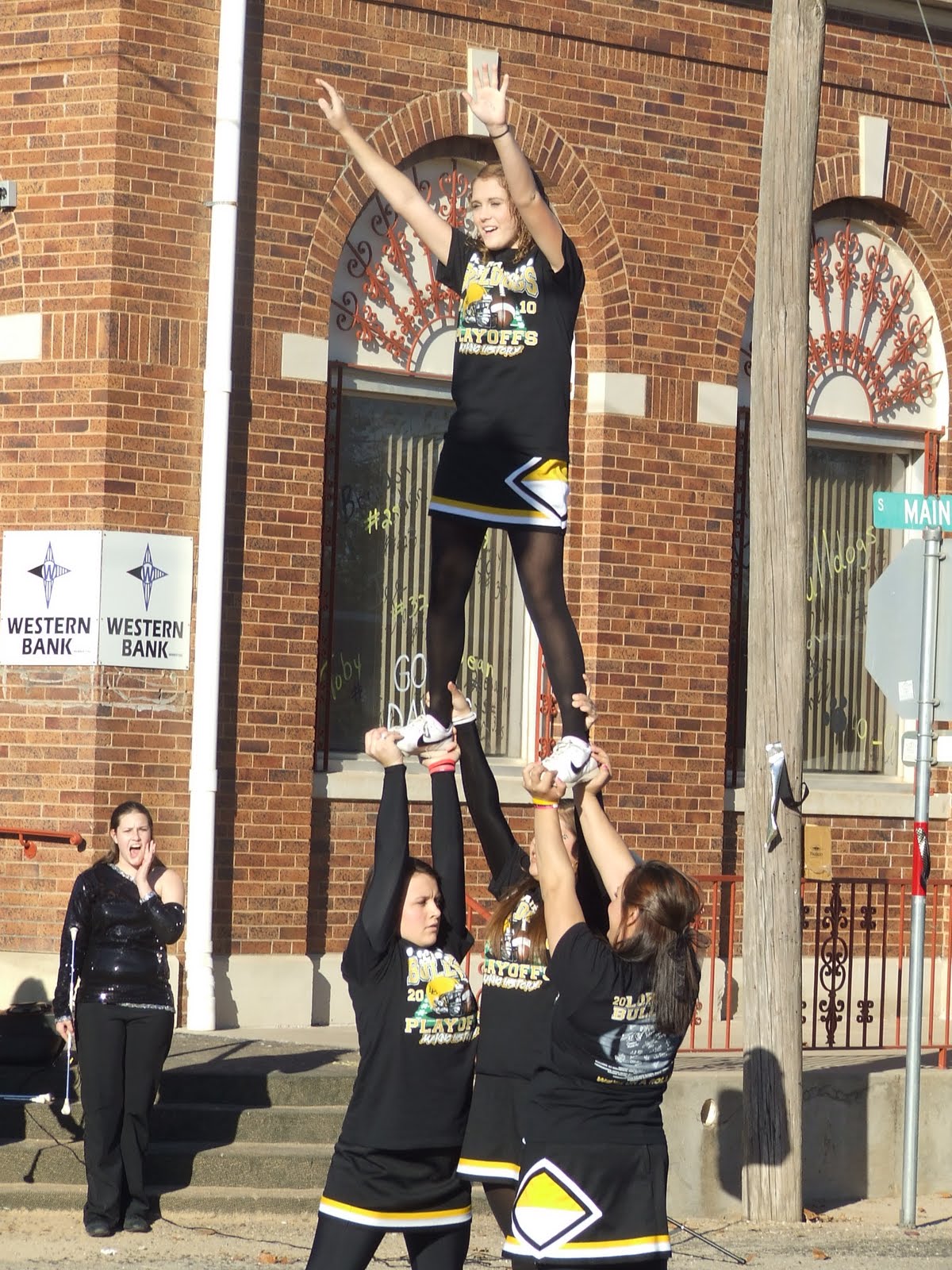 The Voice of Mitchell County: Loraine Bulldogs Pep Rally!