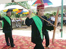 E-Borneo.Com - Travel Borneo Blog: Murut Culture - Keeping alive ...