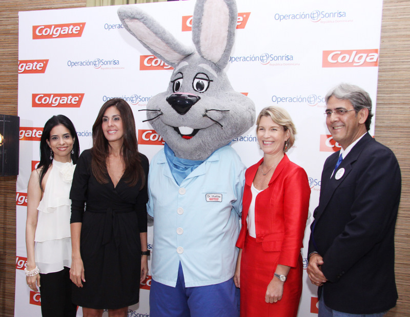 Sociales y Turismo: Colgate Presenta Campaña “Una Hermosa Sonrisa ...