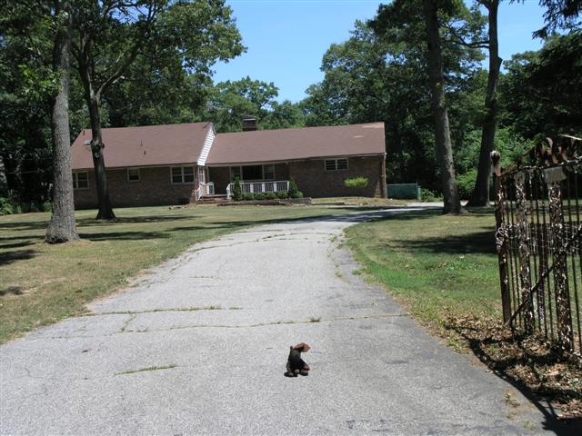 Clyde's Guides and Other Stuff: John Coltrane Home, Dix Hills, Long ...