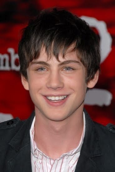 super-héroes y de todo un poco: Logan Lerman podría ser confirmado como ...