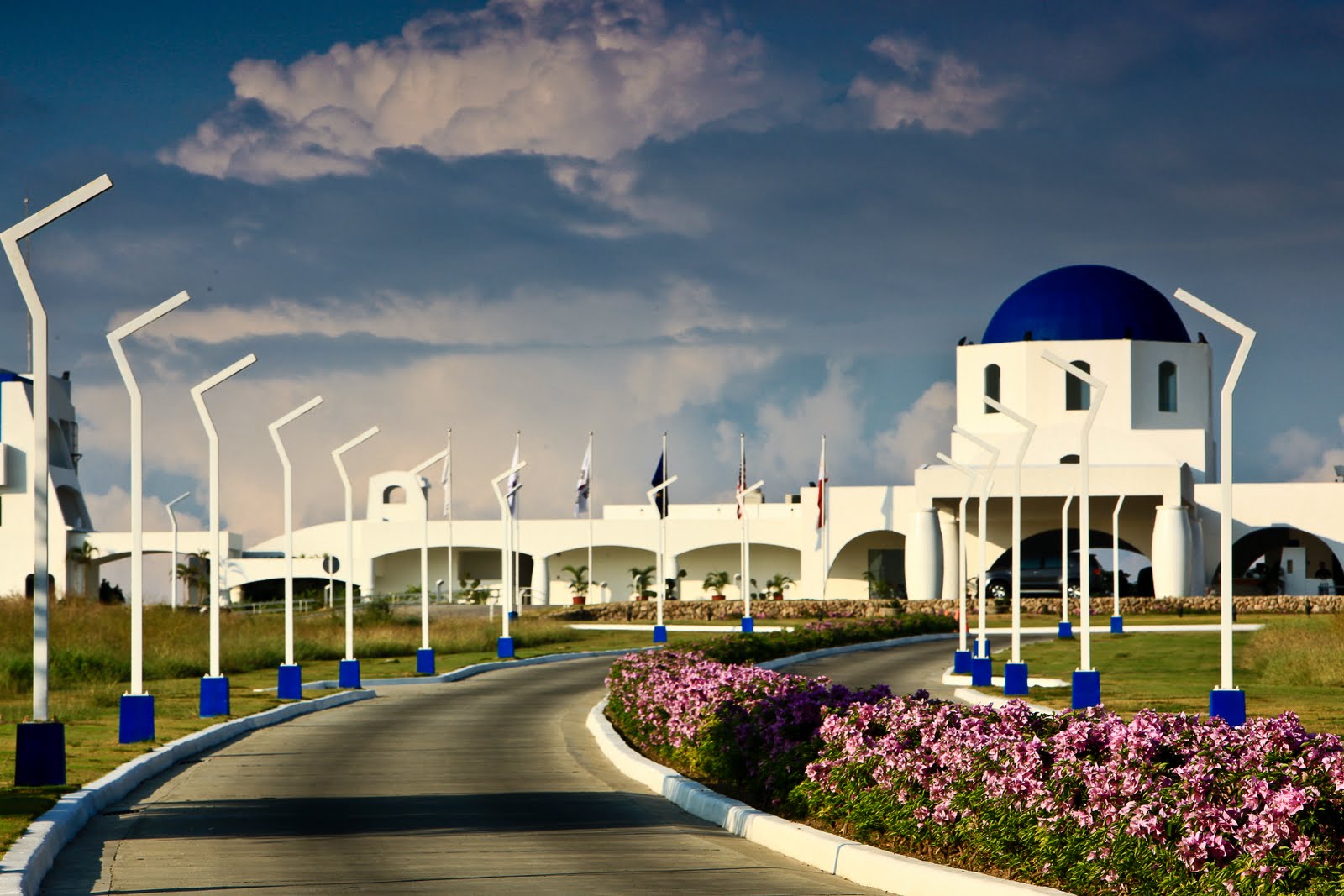 The Point Residences by Thunderbird Resorts: Thunderbird Resorts Poro ...