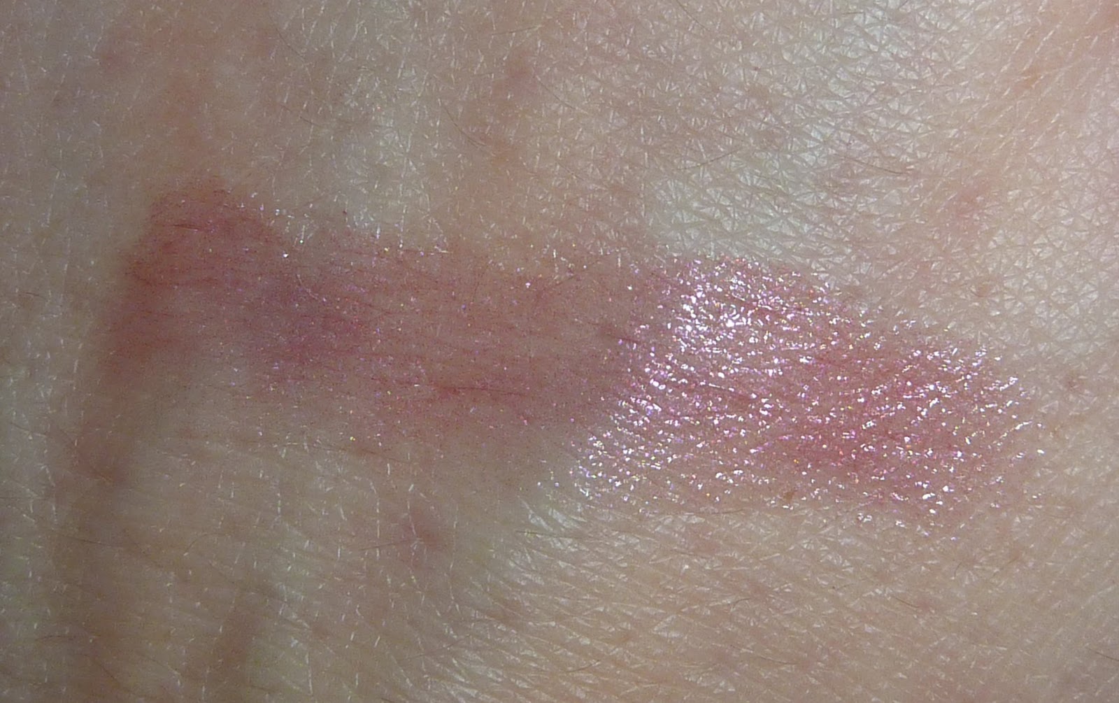 The Beauty Scoop!: Burts Bees Lip Shimmer - Watermelon (Including Swatches)