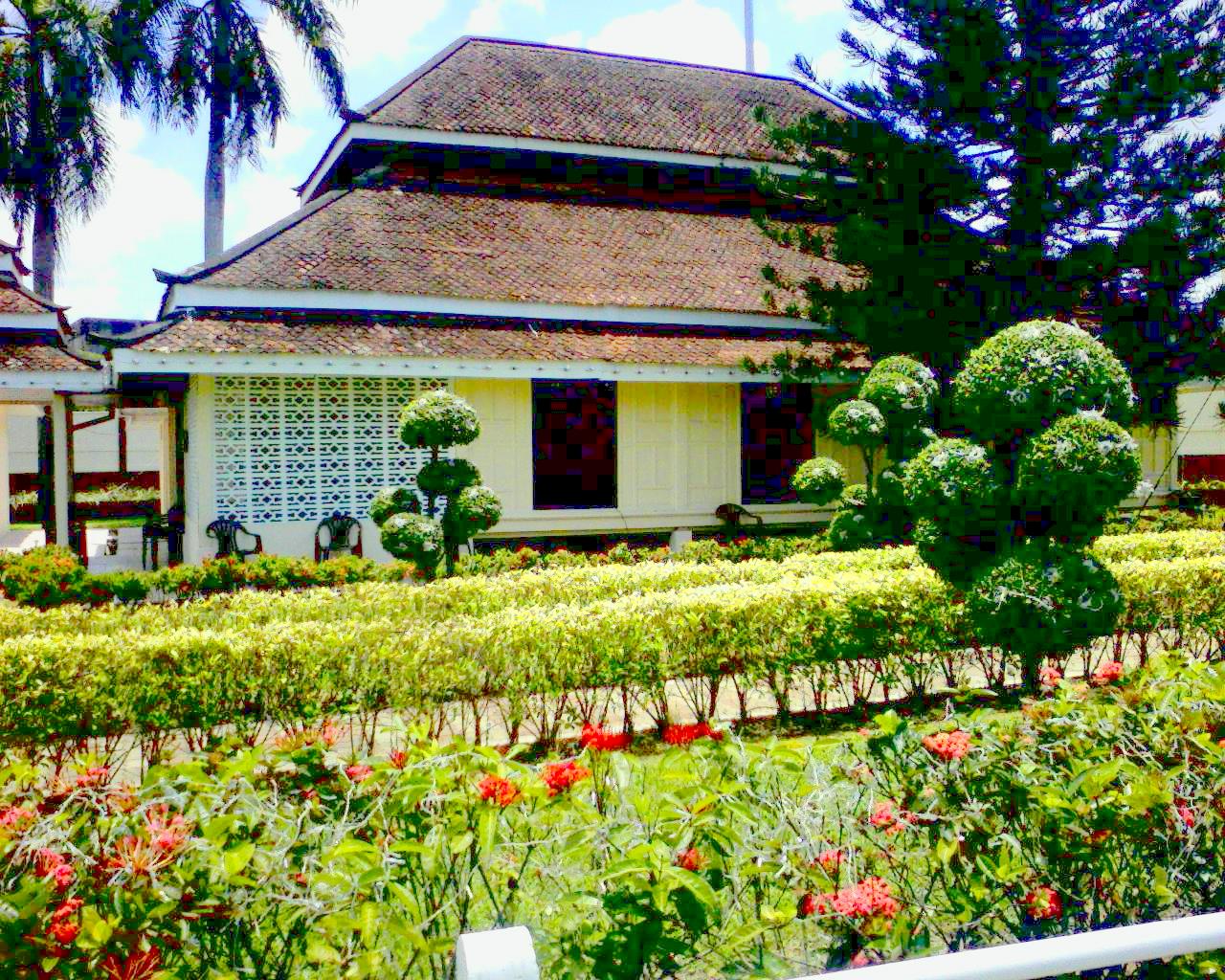 KAMPUNG DUSUN BULUH PULAI CHONDONG MACHANG KELANTAN: Atap Bata