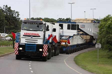 MEGA CAMINHÃO: Nicolas Tractomas D75 8x8 e D100 10x10