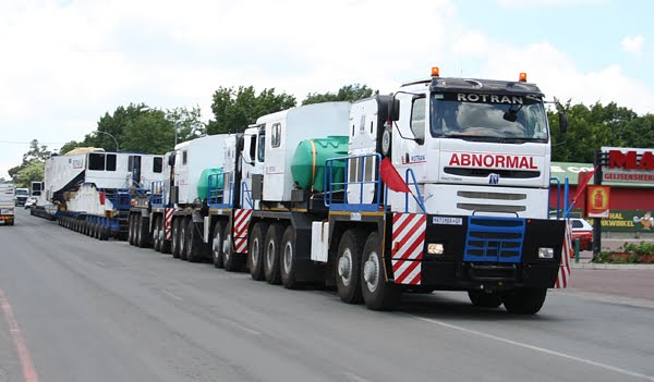 MEGA CAMINHÃO: Nicolas Tractomas D75 8x8 e D100 10x10