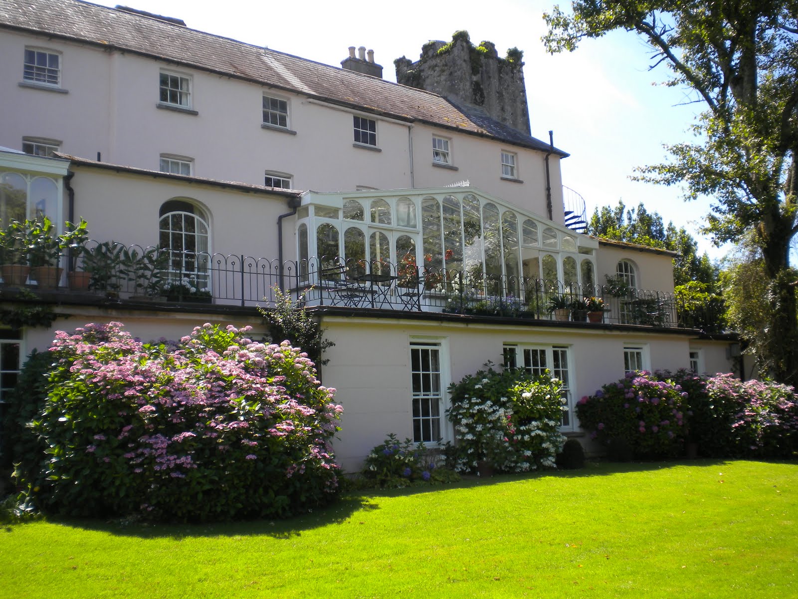 Emerald Light: BALLYMALOE